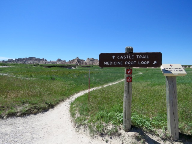 Raven & Chickadee | The Beautiful Badlands: South Dakota